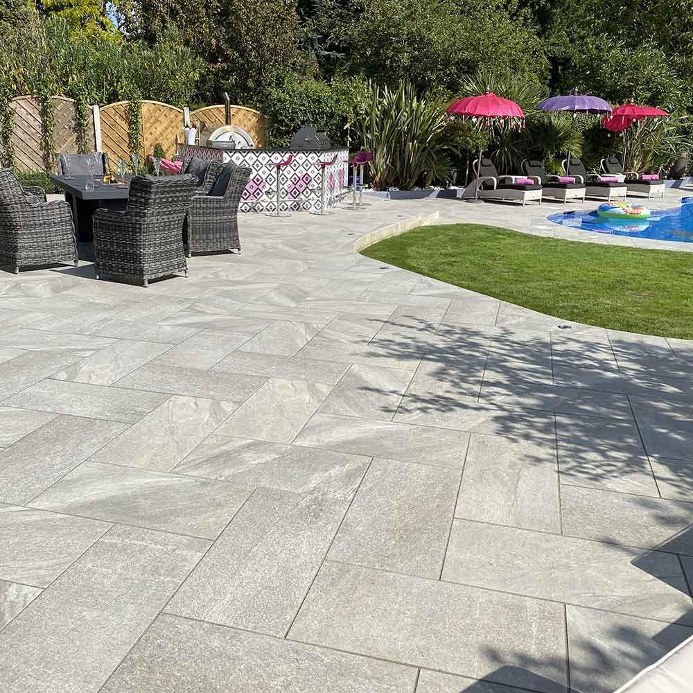 Outdoor paving VILLA WITH SWIMMING POOL, ESSEX